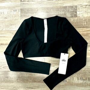 ALO Yoga | Tops | Alo Yoga Ribbed Defined Long Sleeve Bra | Poshmark